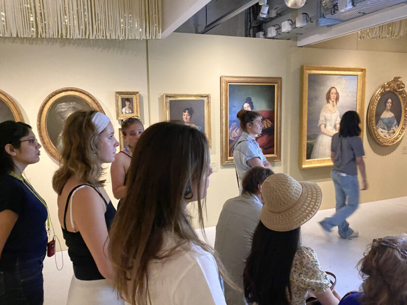 Living in Paris — Paris College of Art